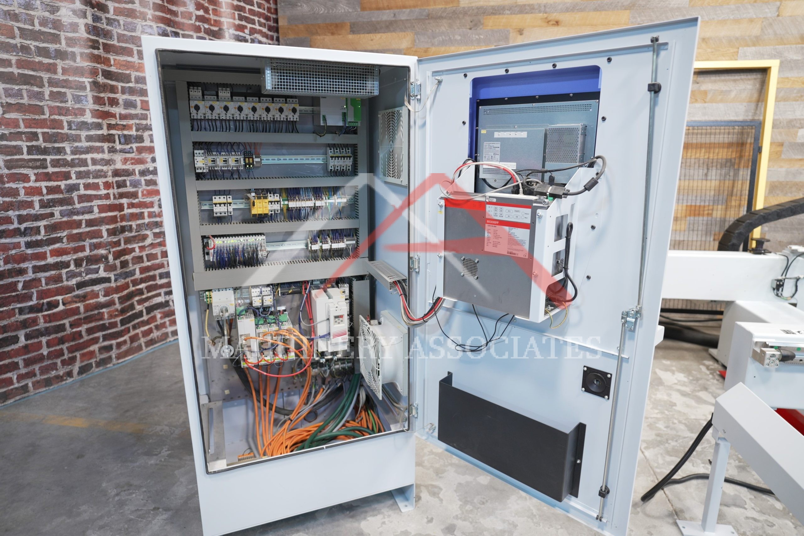 2016 Weeke Vantech 5X12 CNC Router