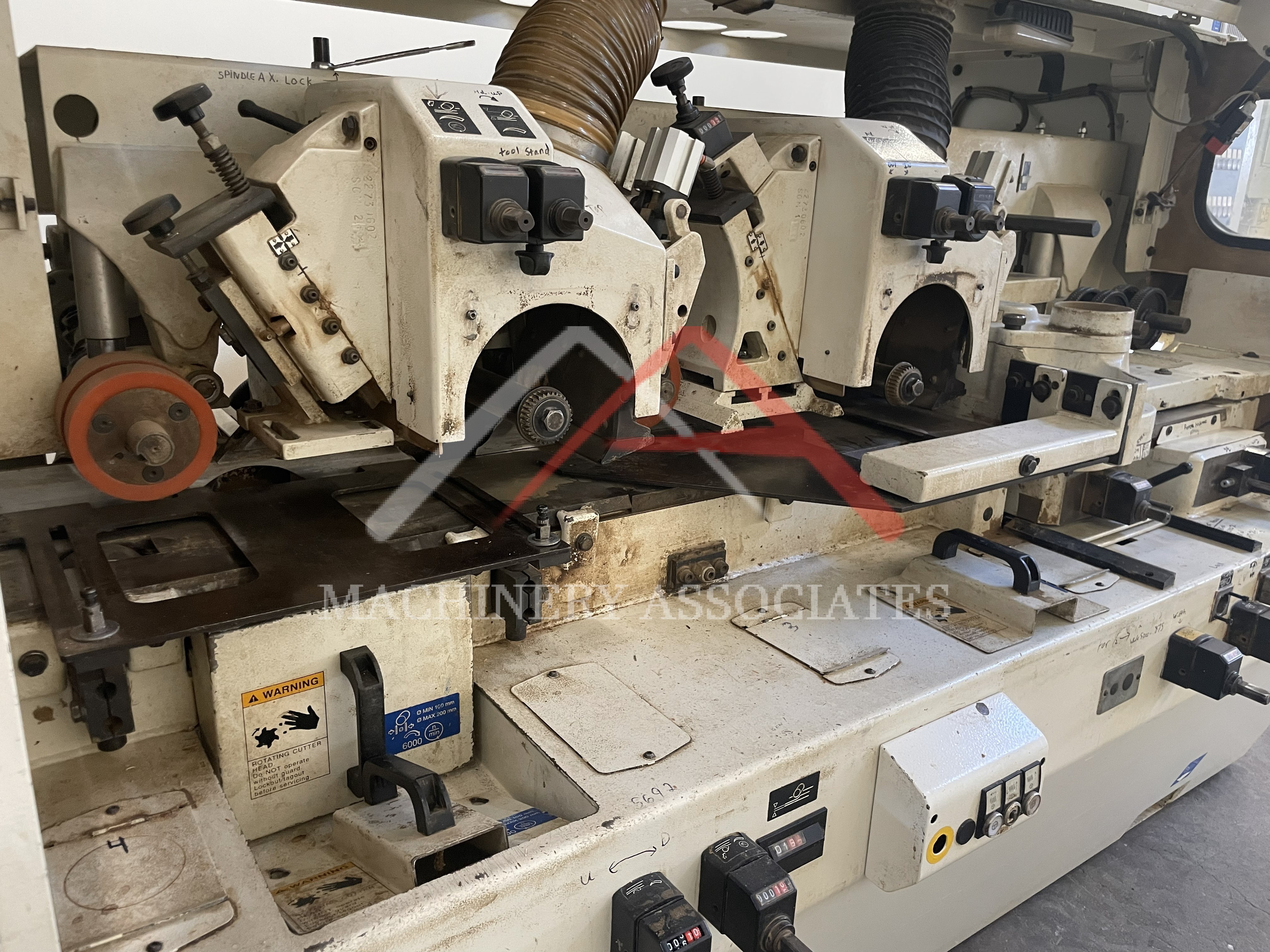 SCM Superset Class 6 head moulder