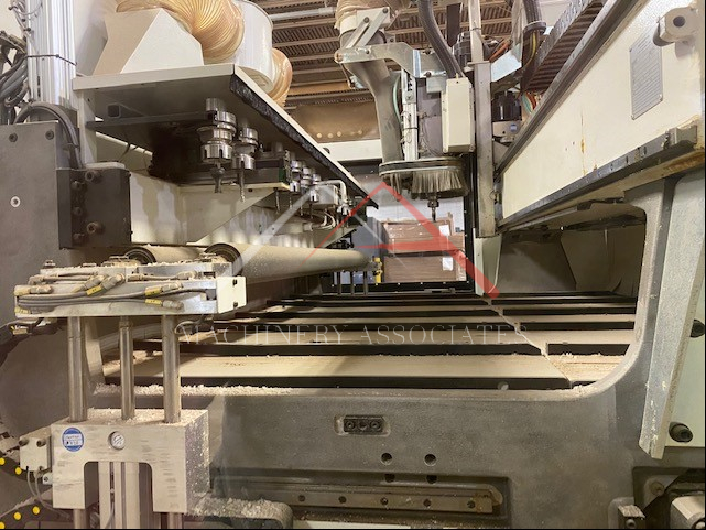 Morbidelli X200 Cnc Router Nested Based Cell 5x10 Wroller Holddown