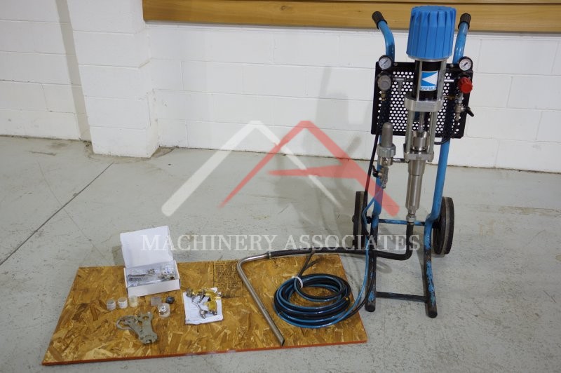 KREMLIN 20.25 AIRMIX PUMP, MVX GUN, & HOSES