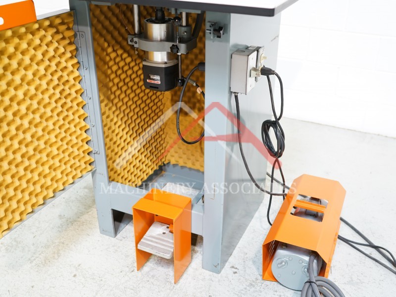 DELTA ONSRUD 43-276 INVERTED PIN ROUTER (with vacuum pump)