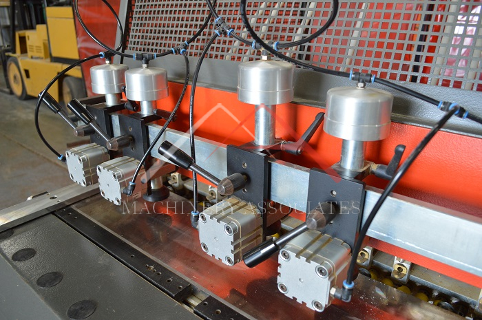 GANNOMAT ELITE 25 SEMI-AUTOMATIC DOWEL INSERTER W/ BORING