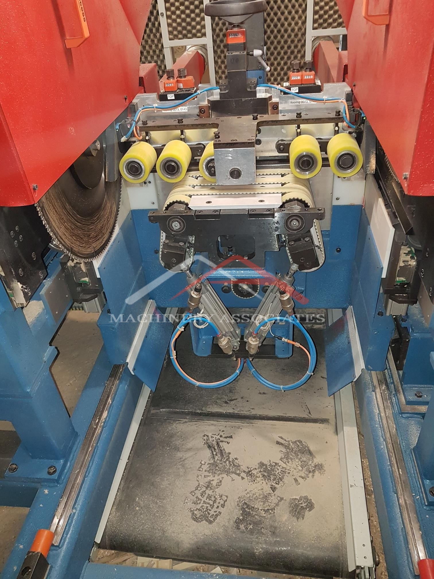 Friulmac EVO Automatic end matching and defecting saw all in one