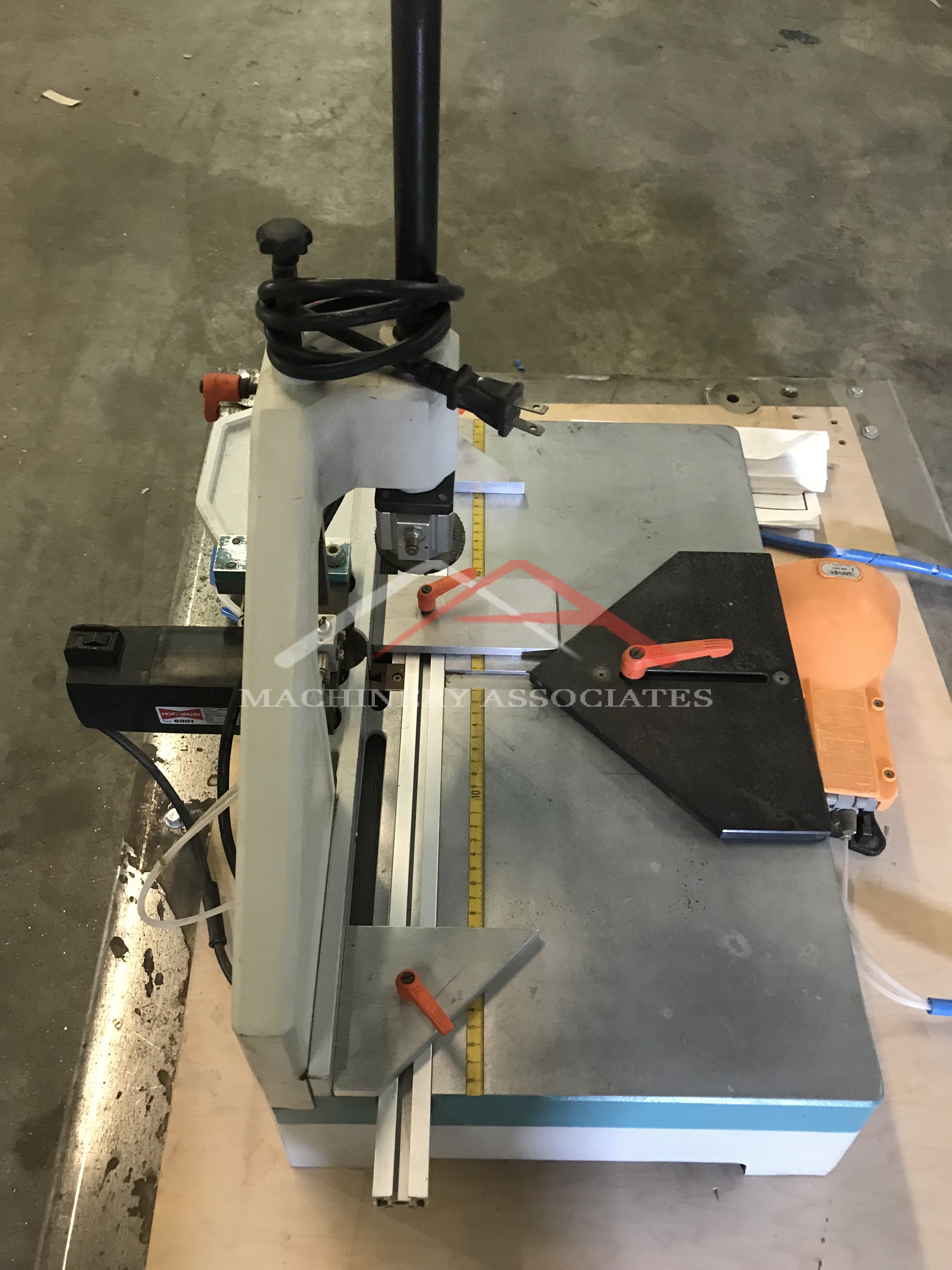 Hoffmann MU2P Benchtop Dovetail Machine