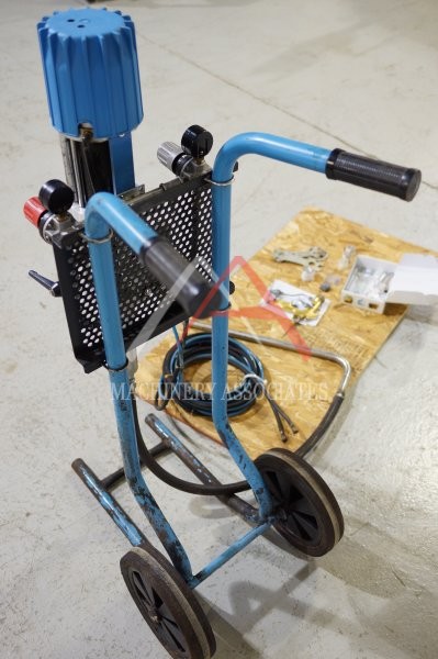 KREMLIN 20.25 AIRMIX PUMP, MVX GUN, & HOSES