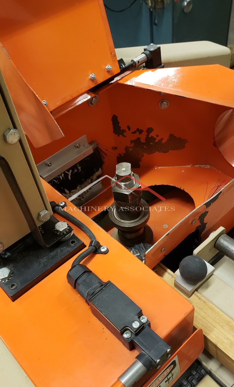 Larick model 390 shaper with floating spindle and autofeed