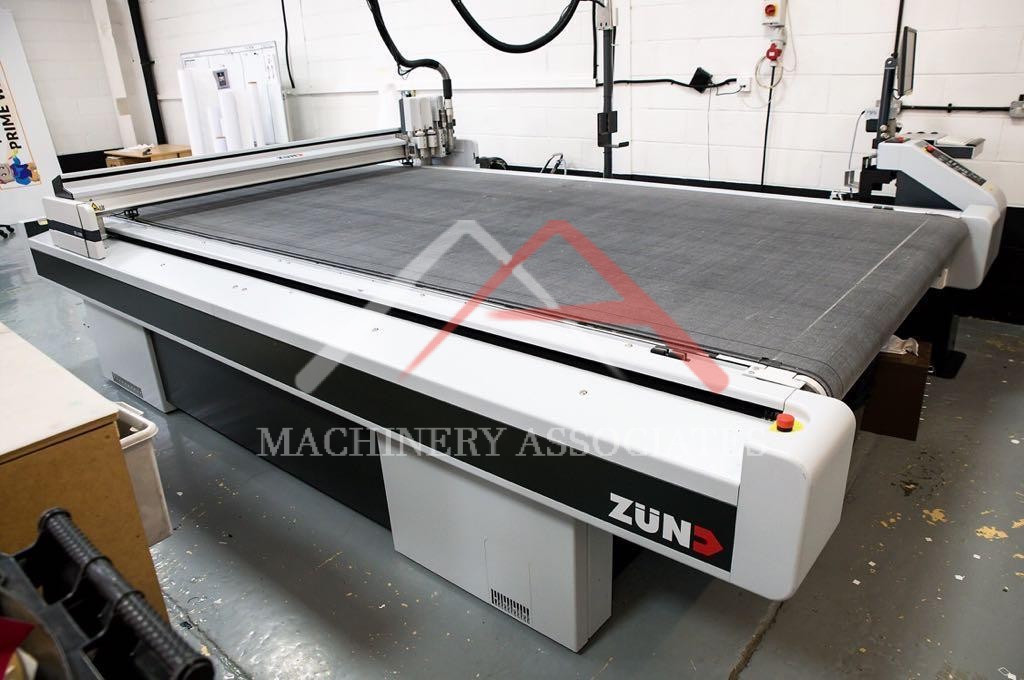 ZUND G3 3200 DIGITAL CUTTING TABLE