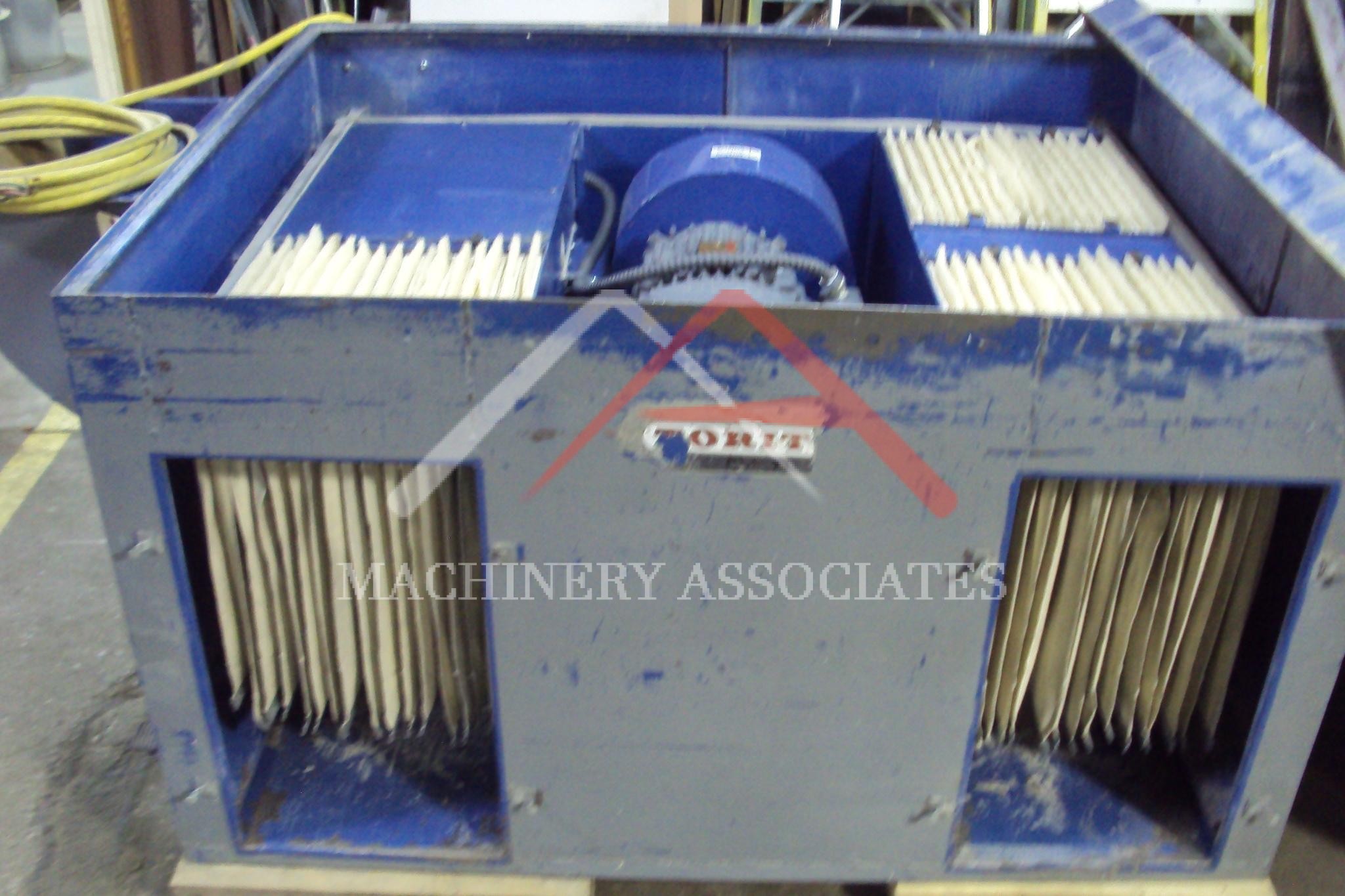 Torit 10 HP DDHV-45 Downdraft Table, 4 x 5 Work Area, Foot Shakers ...