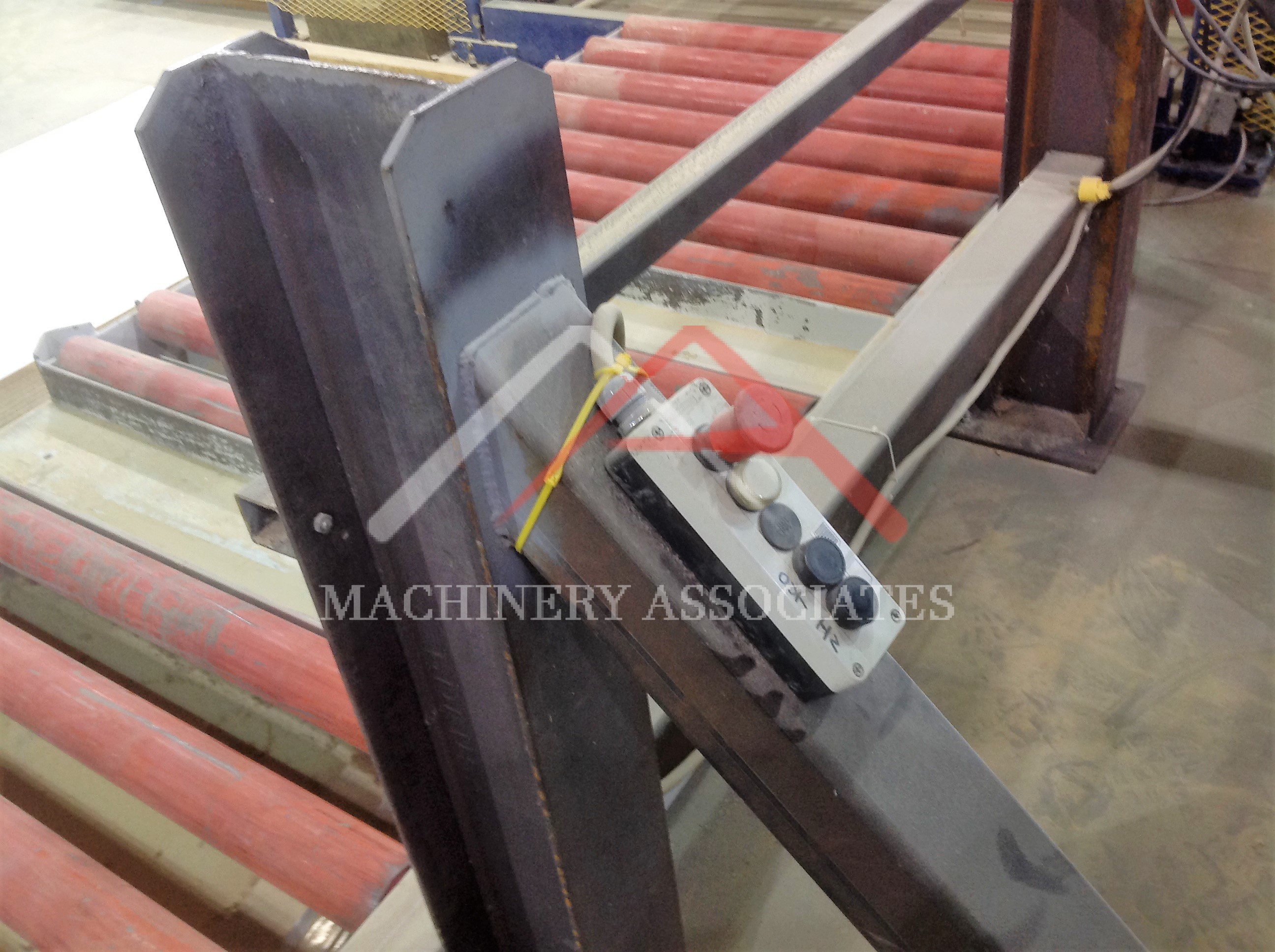 12' powered conveyor for rear load panel saw