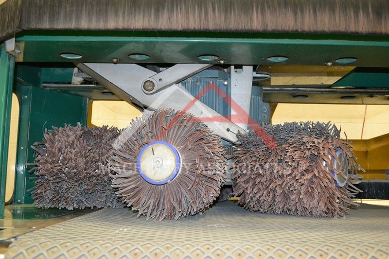 Fladder Model 300/Gyro Automatic, Feed-Thru Denibbing and Finish Sander