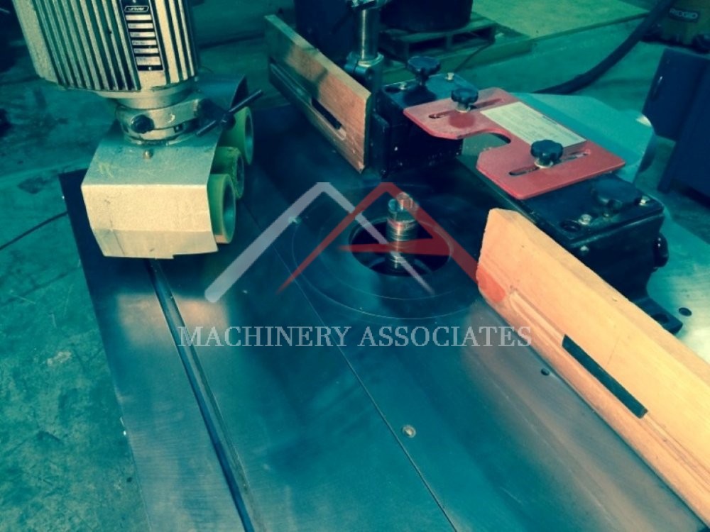 Invicta Tilt Shaper with Sliding Table and Feeder